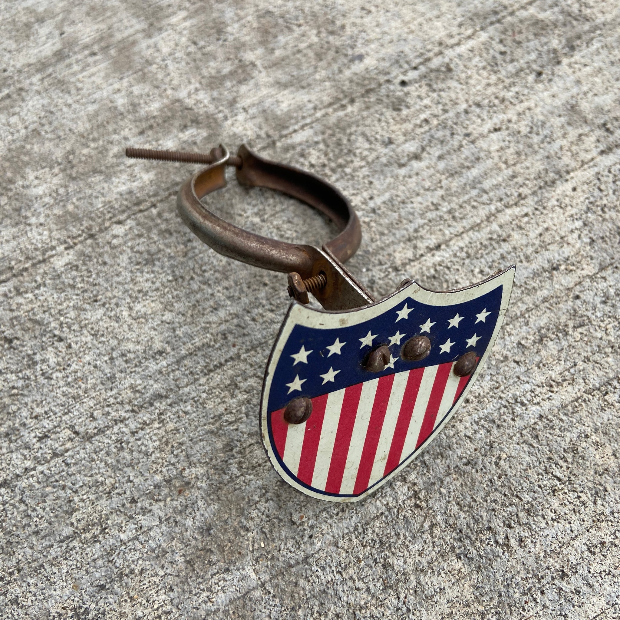 1950s American Flag Holder Shield License Plate Topper Vintage America ...
