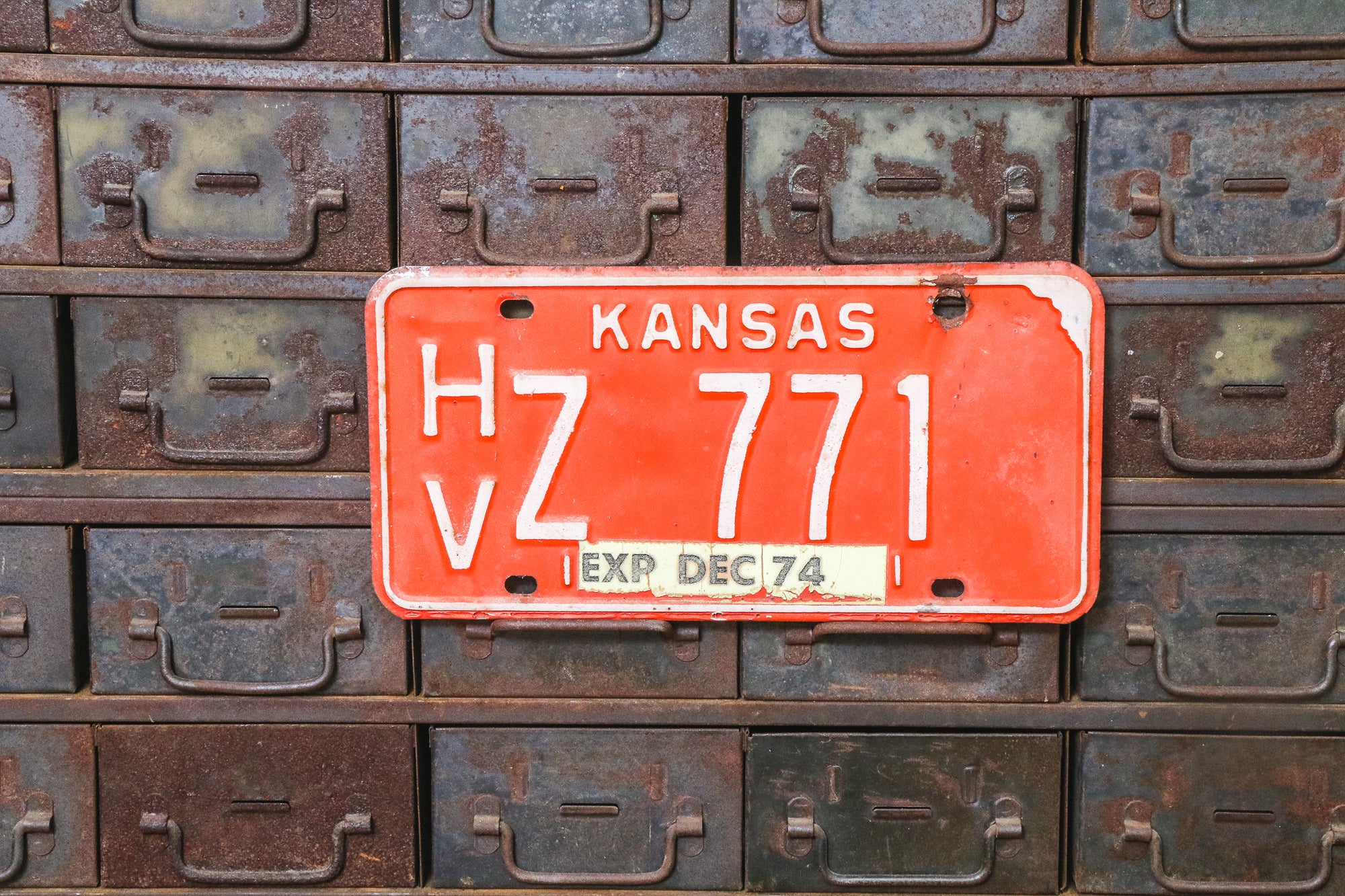 Kansas 1974 License Plate Red Vintage Wall Decor Z-771 – Eagle's Eye Finds