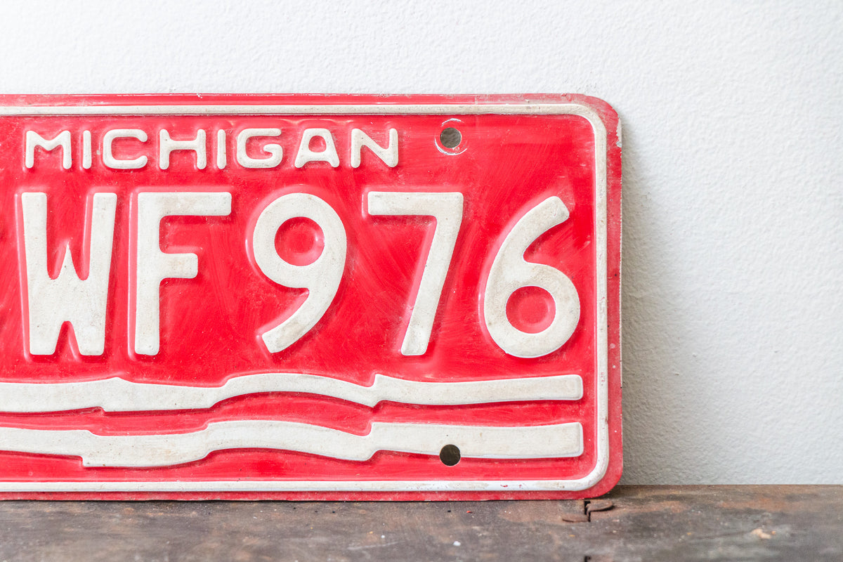 Michigan 1976 License Plate Vintage USA Bicentennial Red White Blue De ...