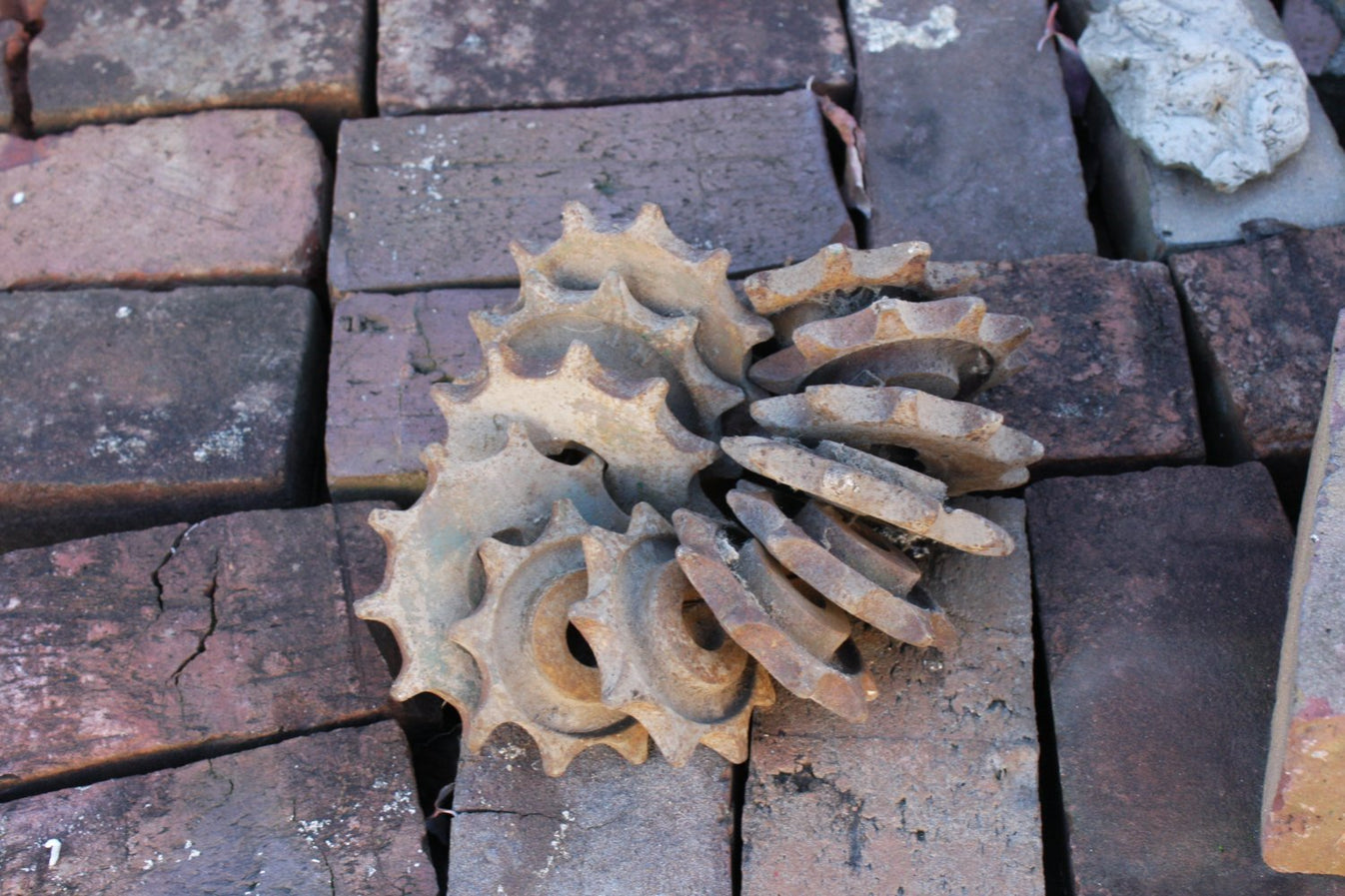 Rusty Gears or Cogs Vintage Industrial Wall Art – Eagle's Eye Finds